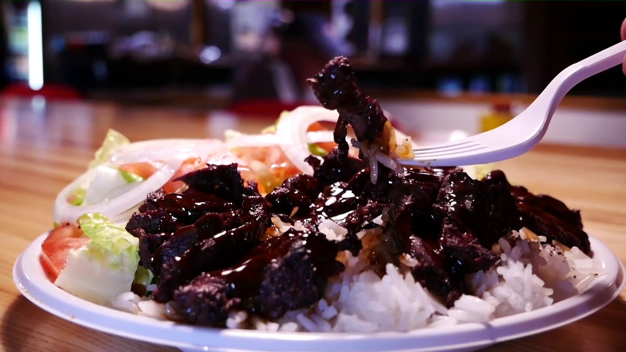 Video: Teriyaki Steak Tips at Edgartown Pizza | This Week on MV